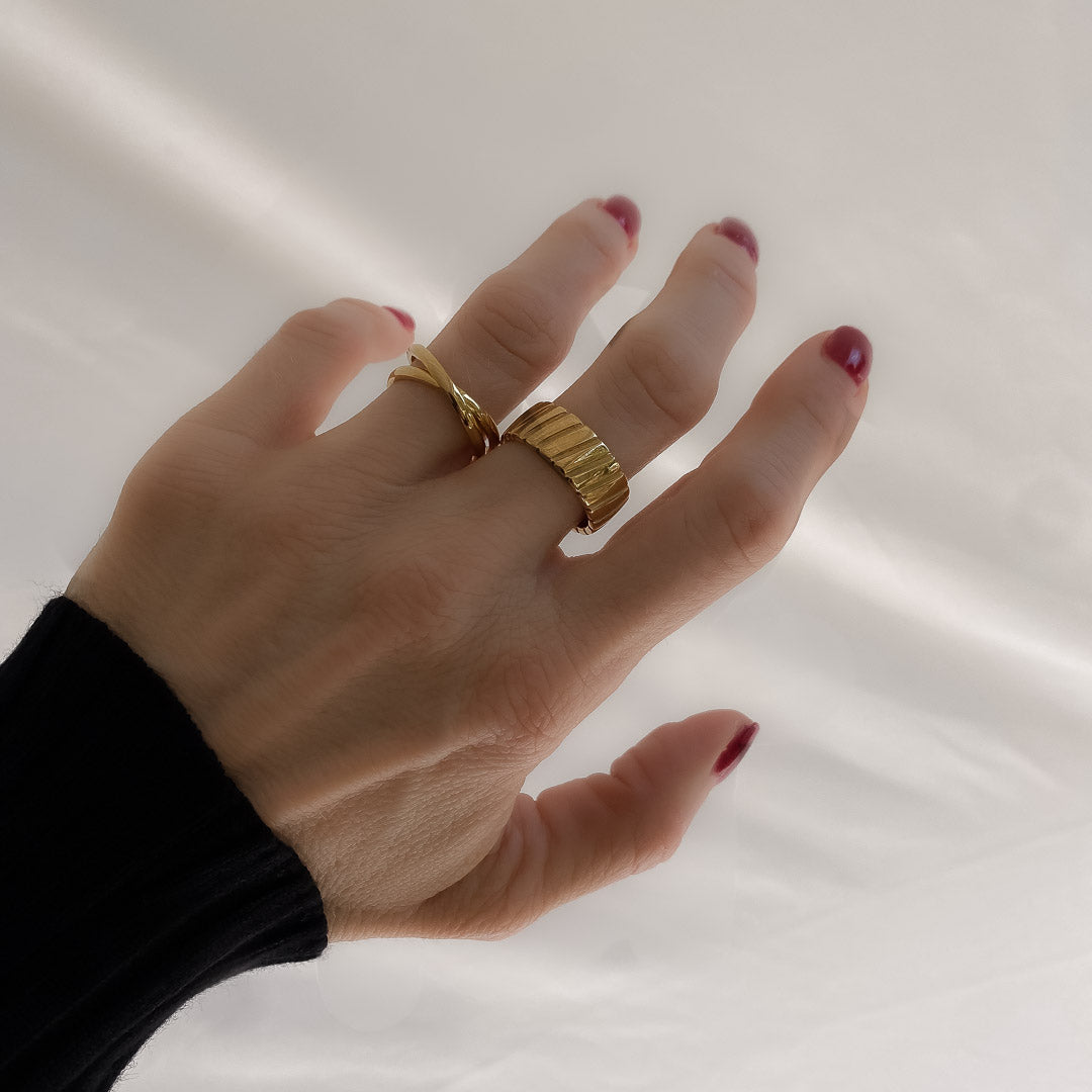 DIADRA RING – henrigirl
